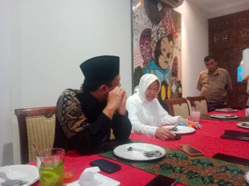 Bergerak Bersama Rakyat, Risma-Gus Hans Siap Wujudkan Jawa Timur ...